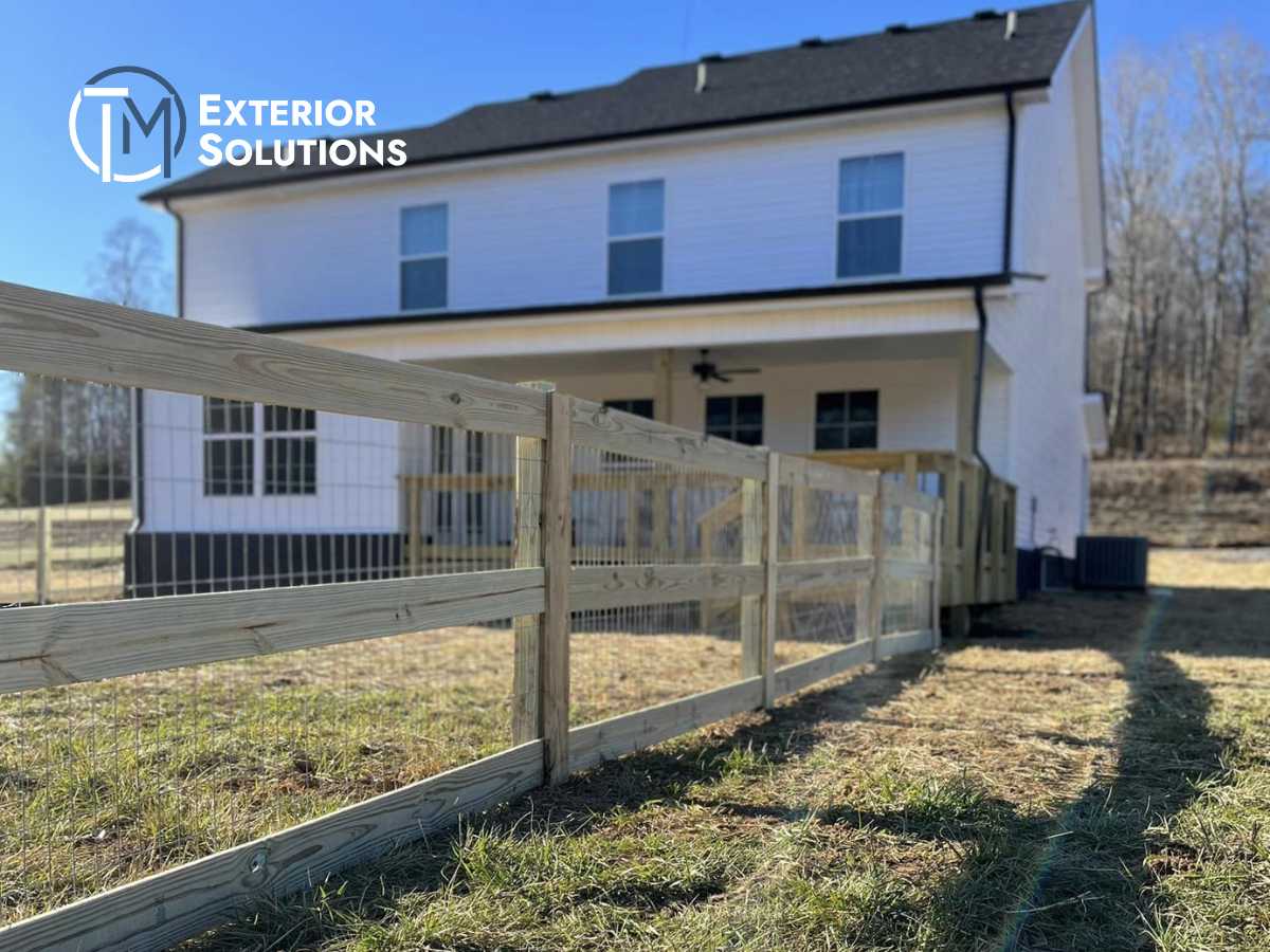 Fencing for Sustainable Living: Eco-Friendly Options and Practices